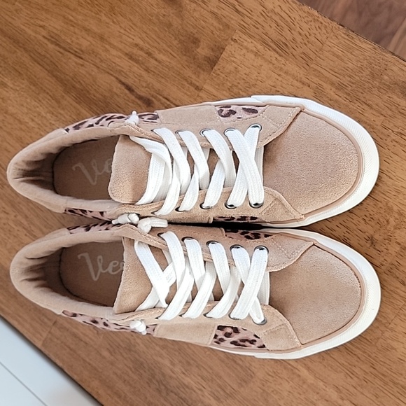 Very G | Shoes | Very G Sneaker | Poshmark